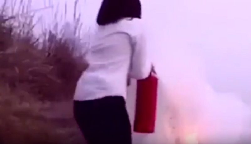 Chinese Bride Sets Wedding Dress on Fire in Epic Photoshoot | NextShark.com