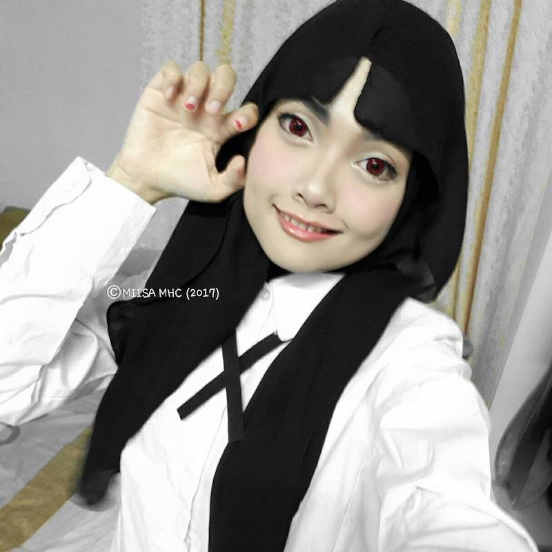 Malaysian Cosplayer Creatively Includes a Hijab in Anime Costumes ...