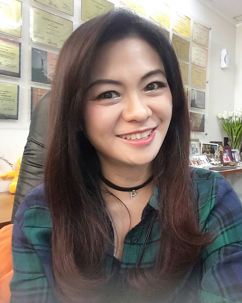 Indonesian Mom, 50, Shocks Netizens With Age-Defying Beauty | NextShark.com
