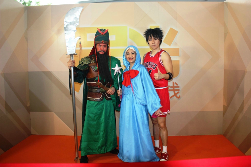 She’s 70-Years-Old and Fulfilling Her Dream of Being a Cosplayer ...