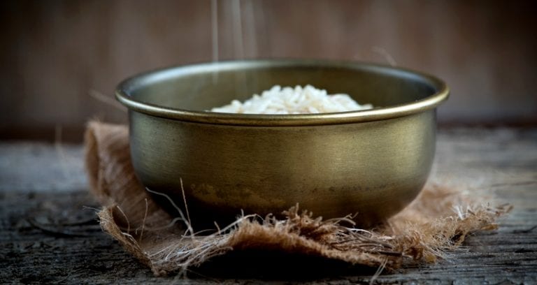 The Asian ‘Finger Trick’ to Cooking Perfect Rice | NextShark.com