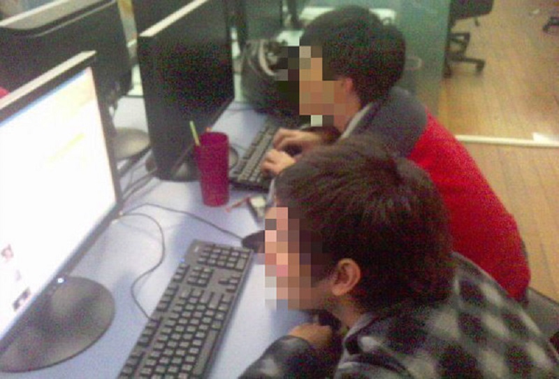 Chinese Gamer Paralyzed After Playing Video Games For 20 Hours Straight ...