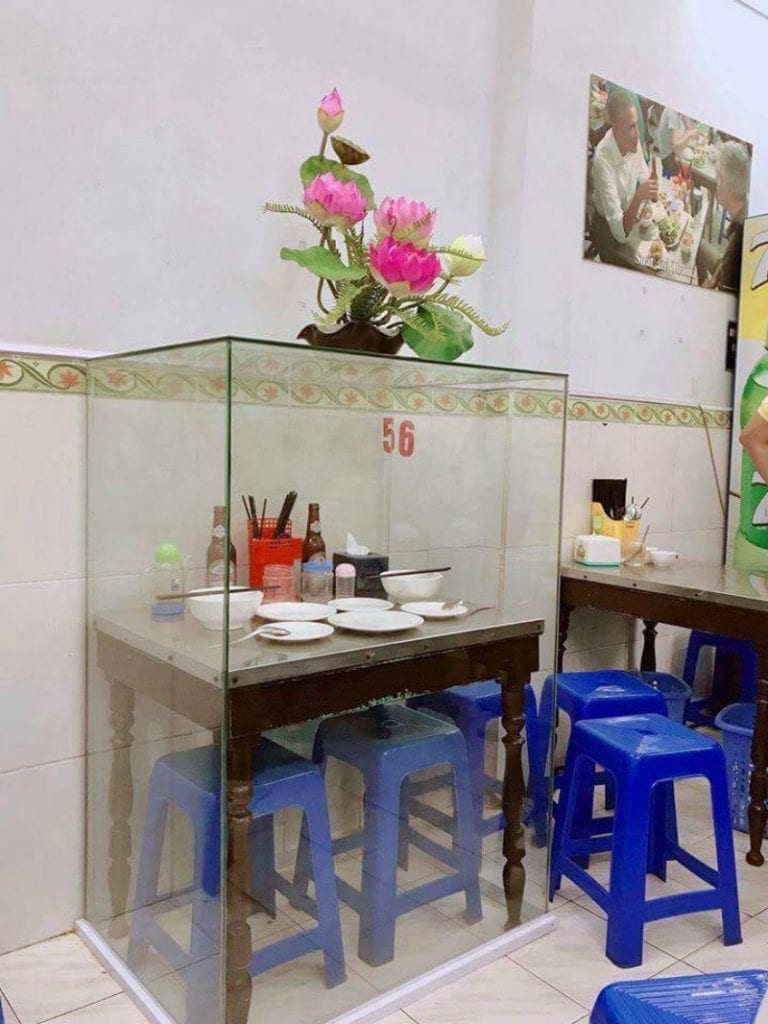 Vietnamese Restaurant Where Obama Ate is Literally Preserving His Table ...