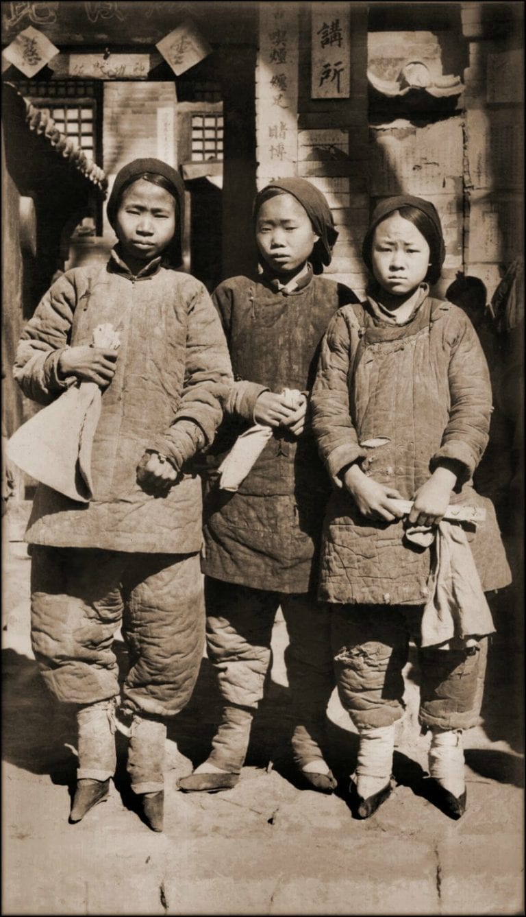 50 Photos of China Before the Communist Cultural Revolution | NextShark.com