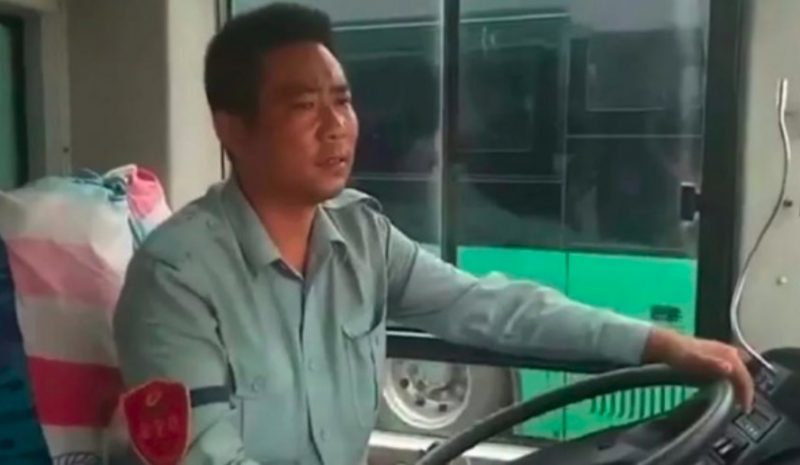 Chinese Bus Driver Helps 23 Couples Find True Love After Turning Bus ...