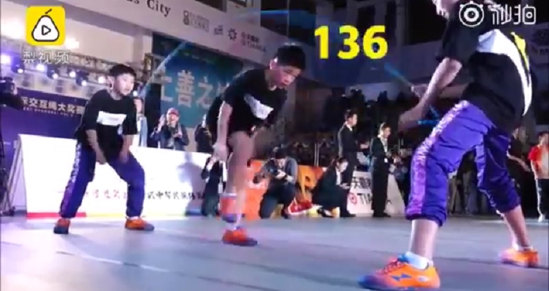 Chinese Teen Who is an Absolute Beast at Jump Rope Sets New Double ...