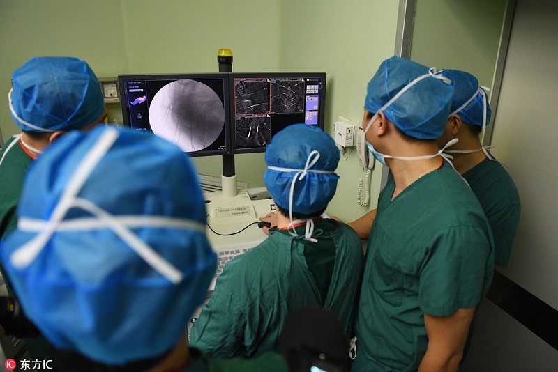 China Just Completed Its First Successful Robotic Surgery | NextShark.com