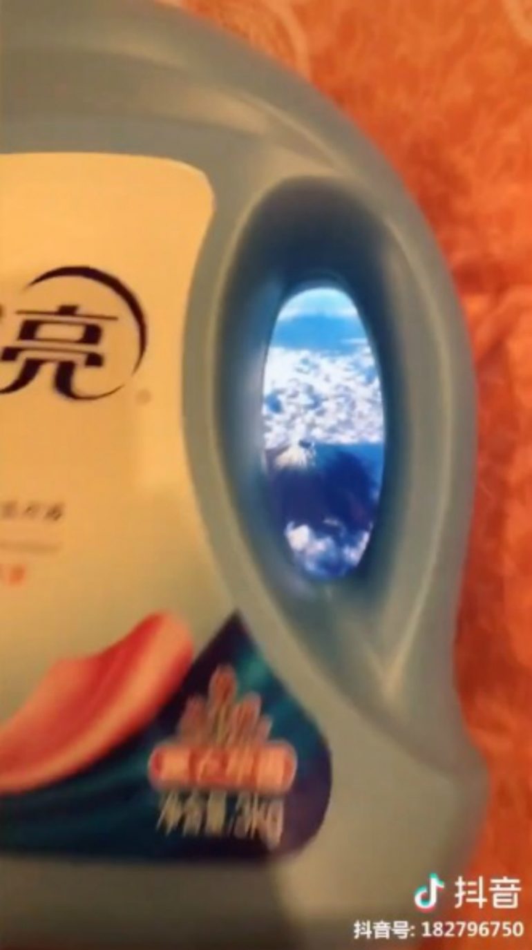 People are Using Hilariously Mundane Objects for the ‘Fake Plane Ride ...