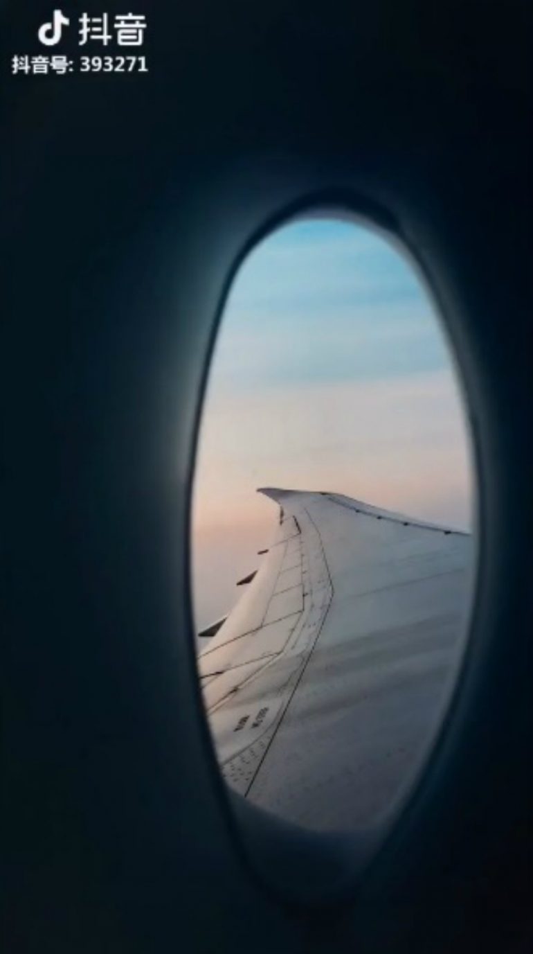 People are Using Hilariously Mundane Objects for the ‘Fake Plane Ride ...