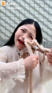 Octopus Fights Chinese Livestreamer After She Tries to Eat it Alive on ...