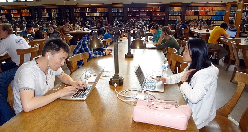 Asian Americans the Largest Ethnic Group in UC Admissions Again This Year