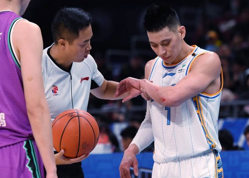 Jeremy Lin Allegedly Targeted for Hard Fouls in His Second CBA Game ...