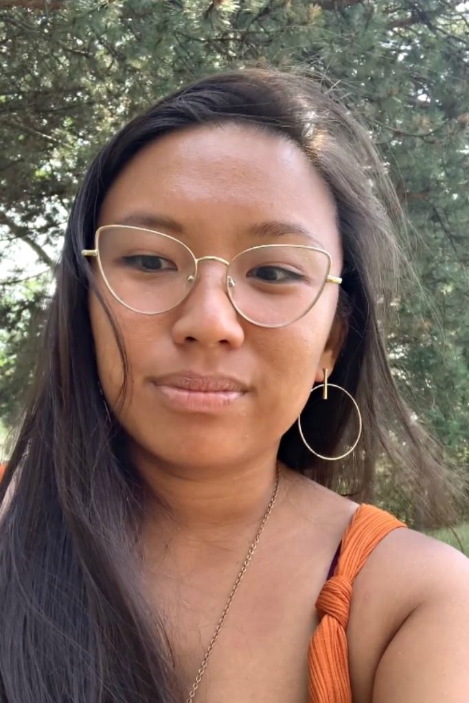 Toronto ‘Karen’ Stalks Asian Woman for Simply Reading in a Park | NextShark.com