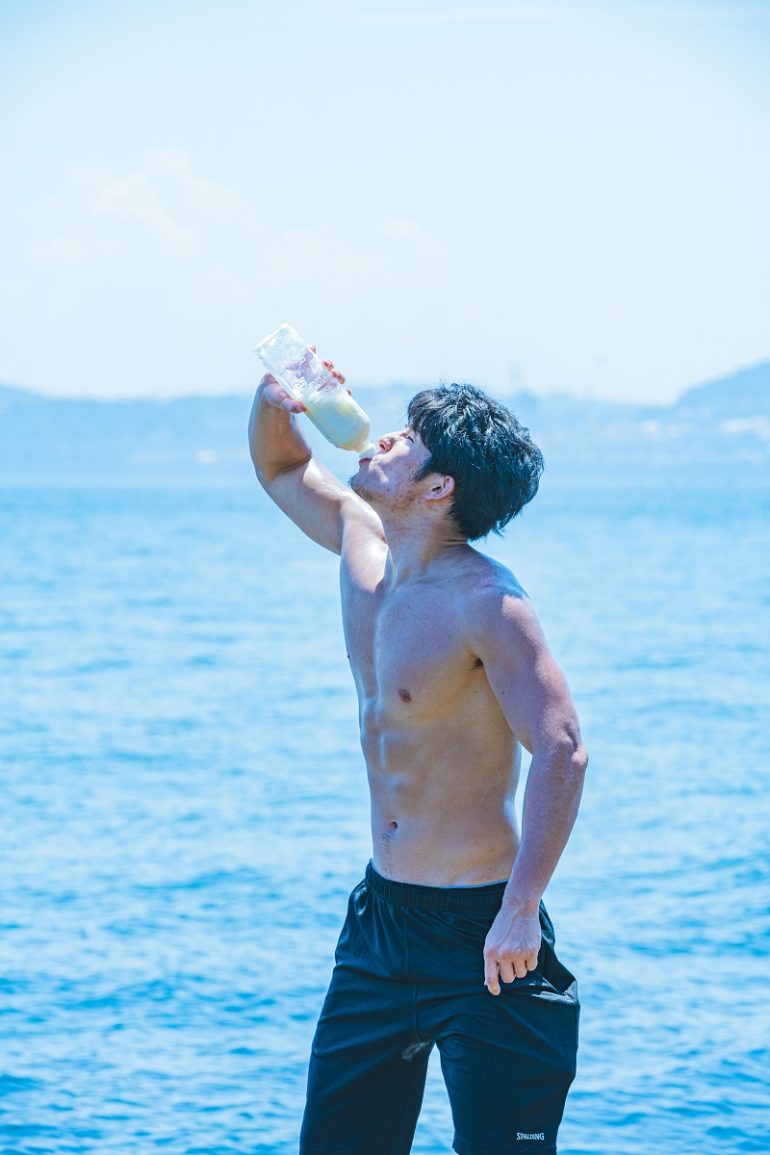 Free Stock Photo Site is Full of Ripped Asian Guys Doing Random Things ...