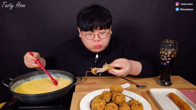 Korean YouTuber Loses First Fight With Cheese Fondue, Has a Wholesome ...
