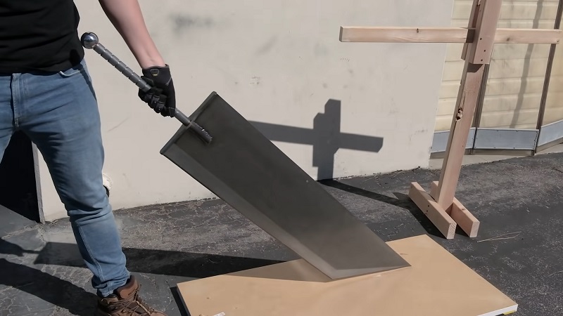 YouTuber Buys Robotic Exoskeleton to Wield Cloud’s ‘Buster Sword ...