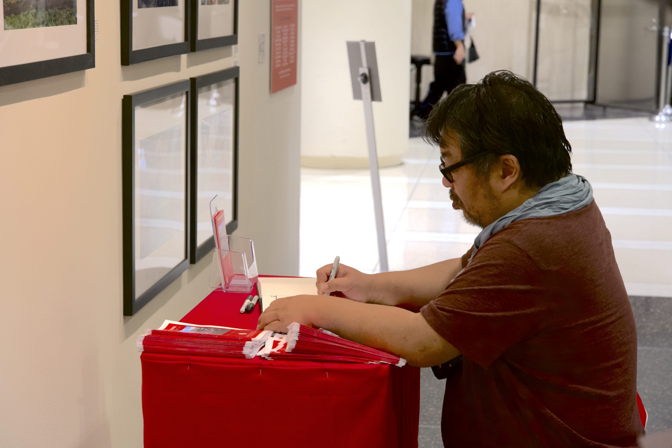 Photo exhibit honoring legendary Asian American photographer Corky Lee ...
