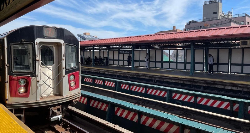 Filipino health worker made NYC train passenger who spat on her 'see ...