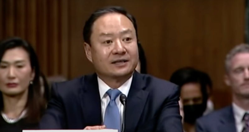 Judge John Z. Lee becomes the first Asian American judge on the Seventh Circuit