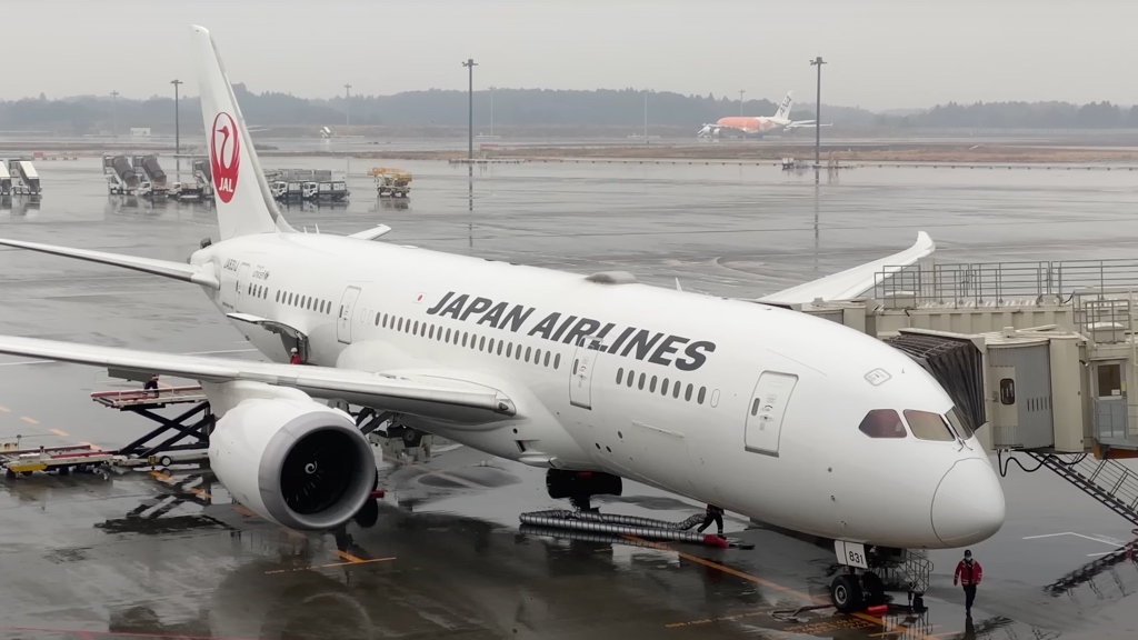Japan Airlines named the world's best airline, pushing Singapore ...
